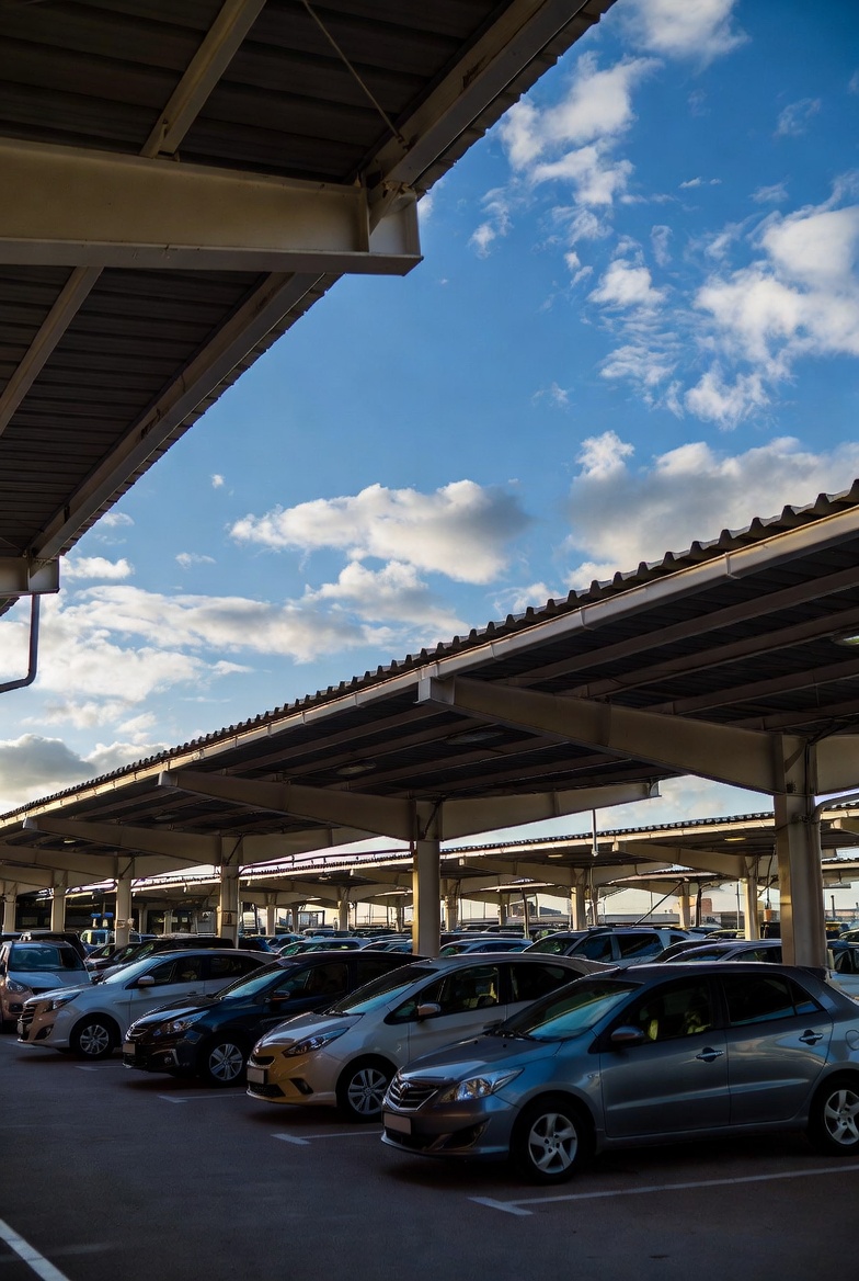 Which Heathrow Car Parks Allow Tall Vehicles? Your Complete 2026 Guide